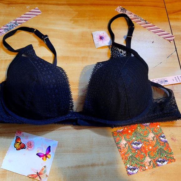 Victoria's Secret | Intimates & Sleepwear | Vic Sec Incredible Plunge ...